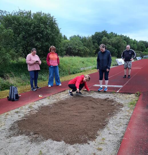Utdeling av merker og prøvetaking til idrettsmerket - HERØYFJERDINGEN